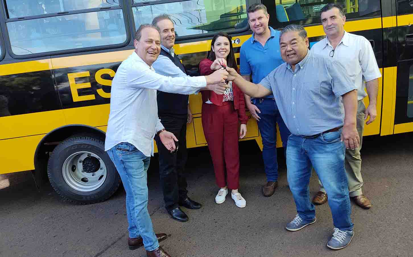 Prefeitura de Ivaiporã adquire mais cinco ônibus para o transporte ...